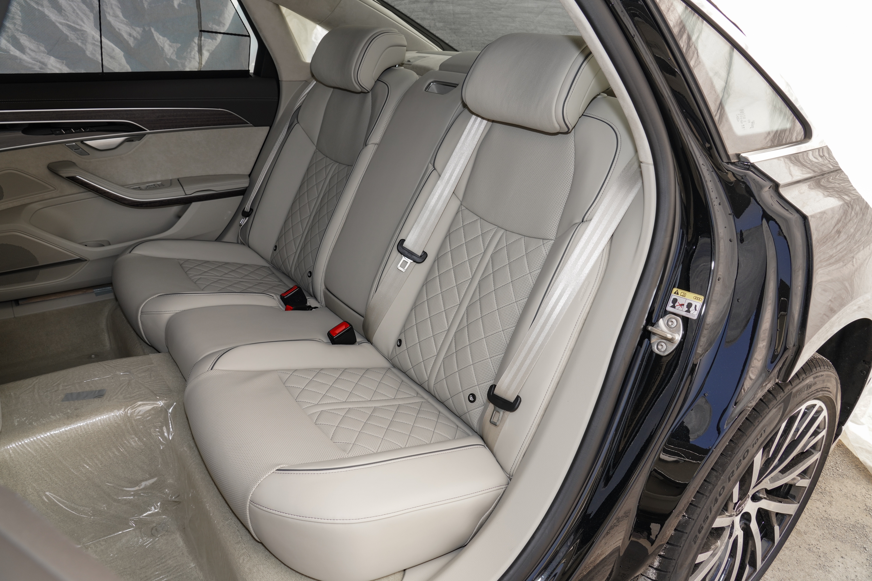 【2024款 奥迪A8 A8L 55 TFSI quattro 旗舰型汽车报价_图片_参数配置】-易车_祥云奥迪（国企）