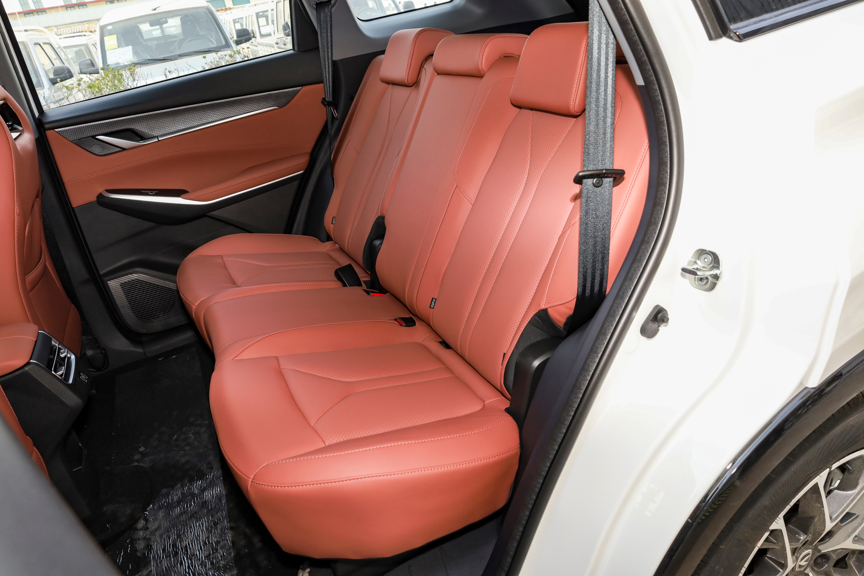 【2024款 长安CS75PLUS 第三代 冠军版 1.5T 智驾劲领型汽车报价_图片_参数配置】-易车_青岛江山长安4S店