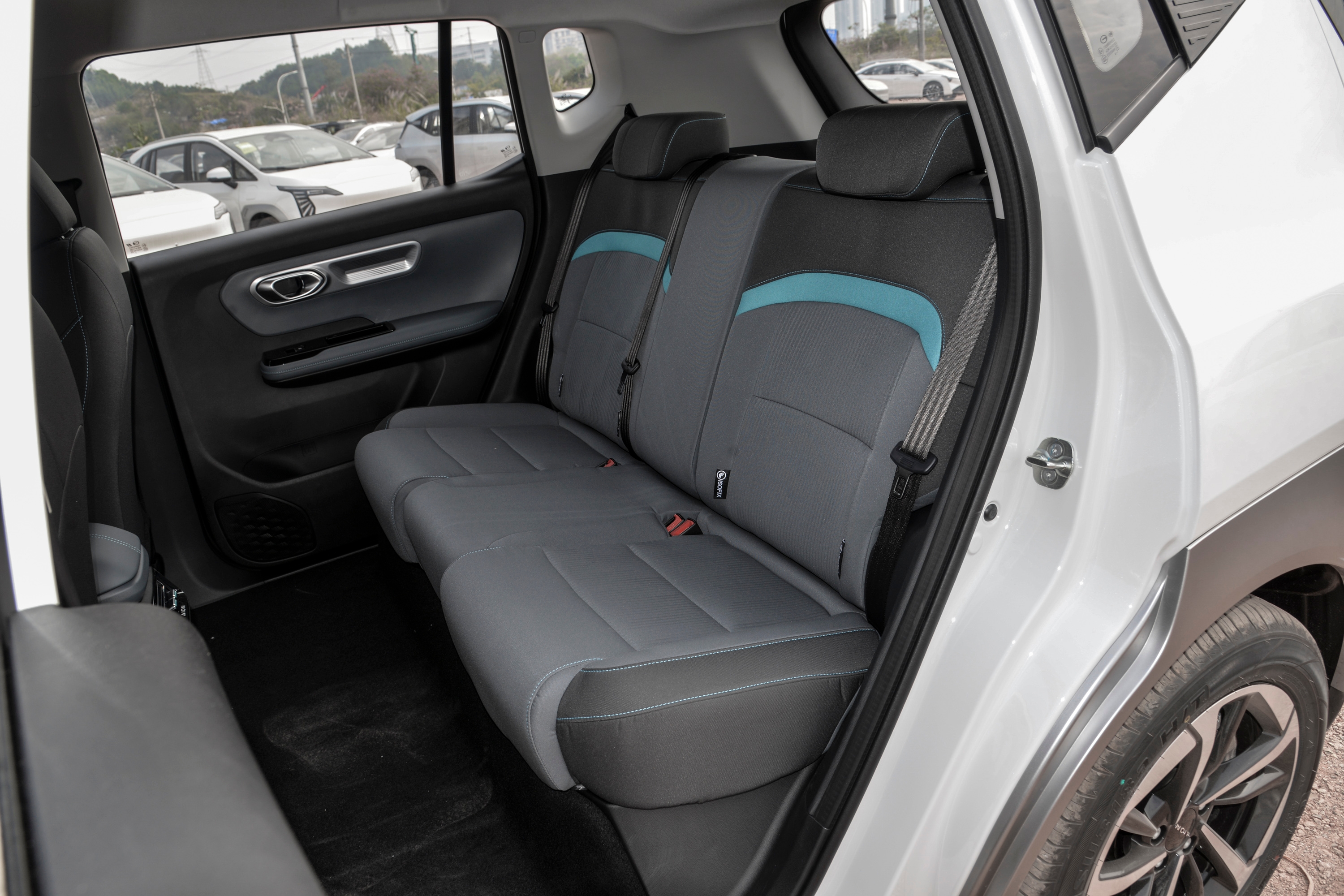 【2025款 AION Y Plus 510km 510 乐享版 58.4kWh磷酸铁锂汽车报价_图片_参数配置】-易车_广汽埃安包河体验中心