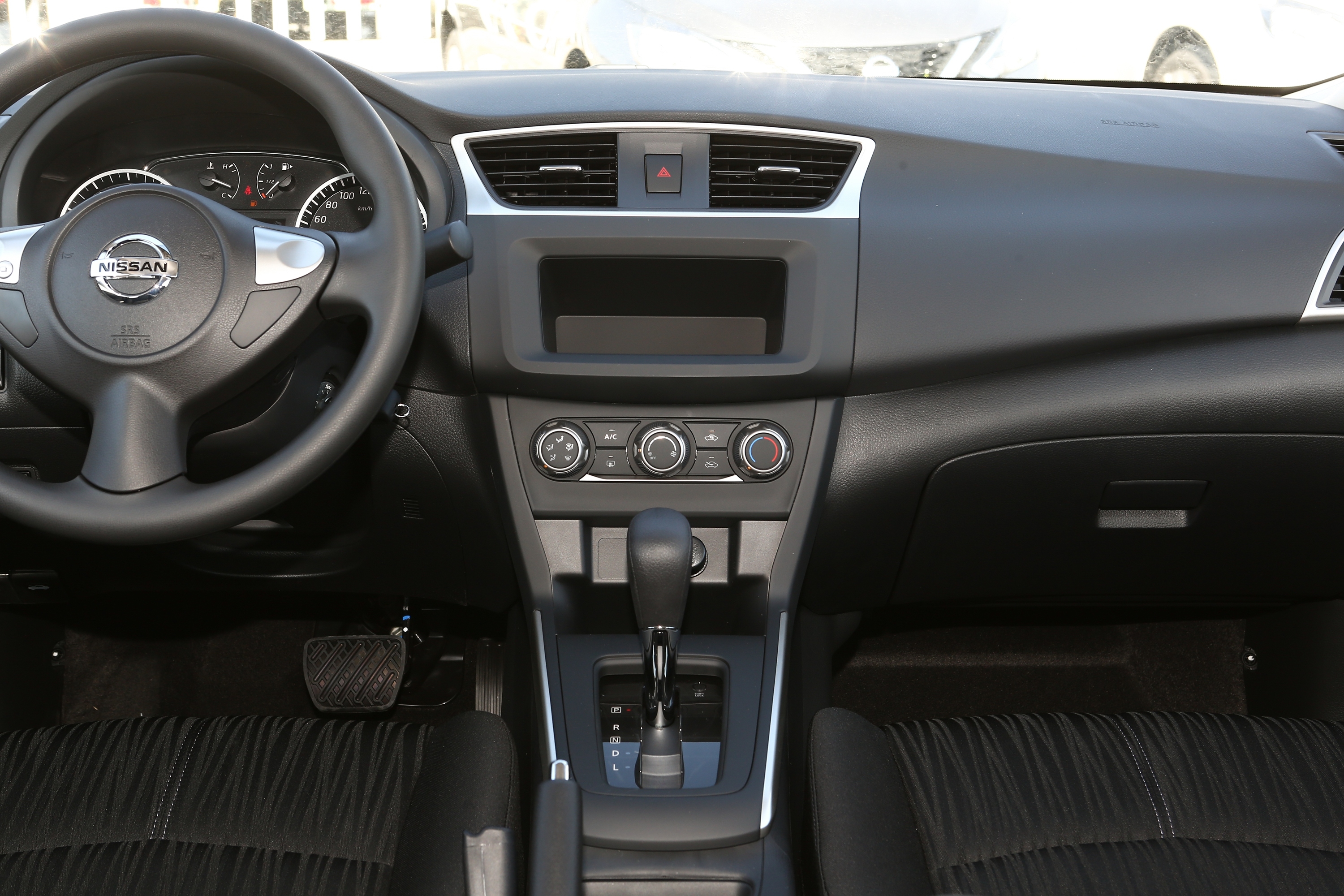 【2024款 轩逸 改款二 经典 1.6L XE 舒适版汽车报价_图片_参数配置】-易车_烟台富嘉日产