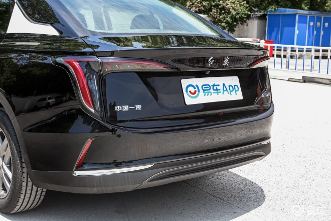 【红旗E-QM5享受补贴还优惠3万元_汽车新闻】-易车_深圳福田红旗体验中心