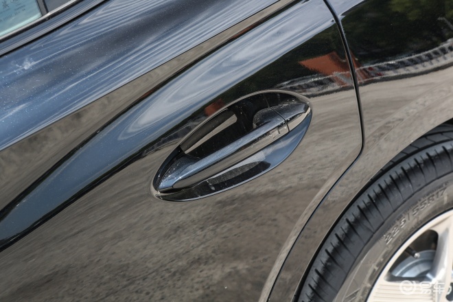 【红旗E-QM5享受补贴还优惠3万元_汽车新闻】-易车_深圳福田红旗体验中心