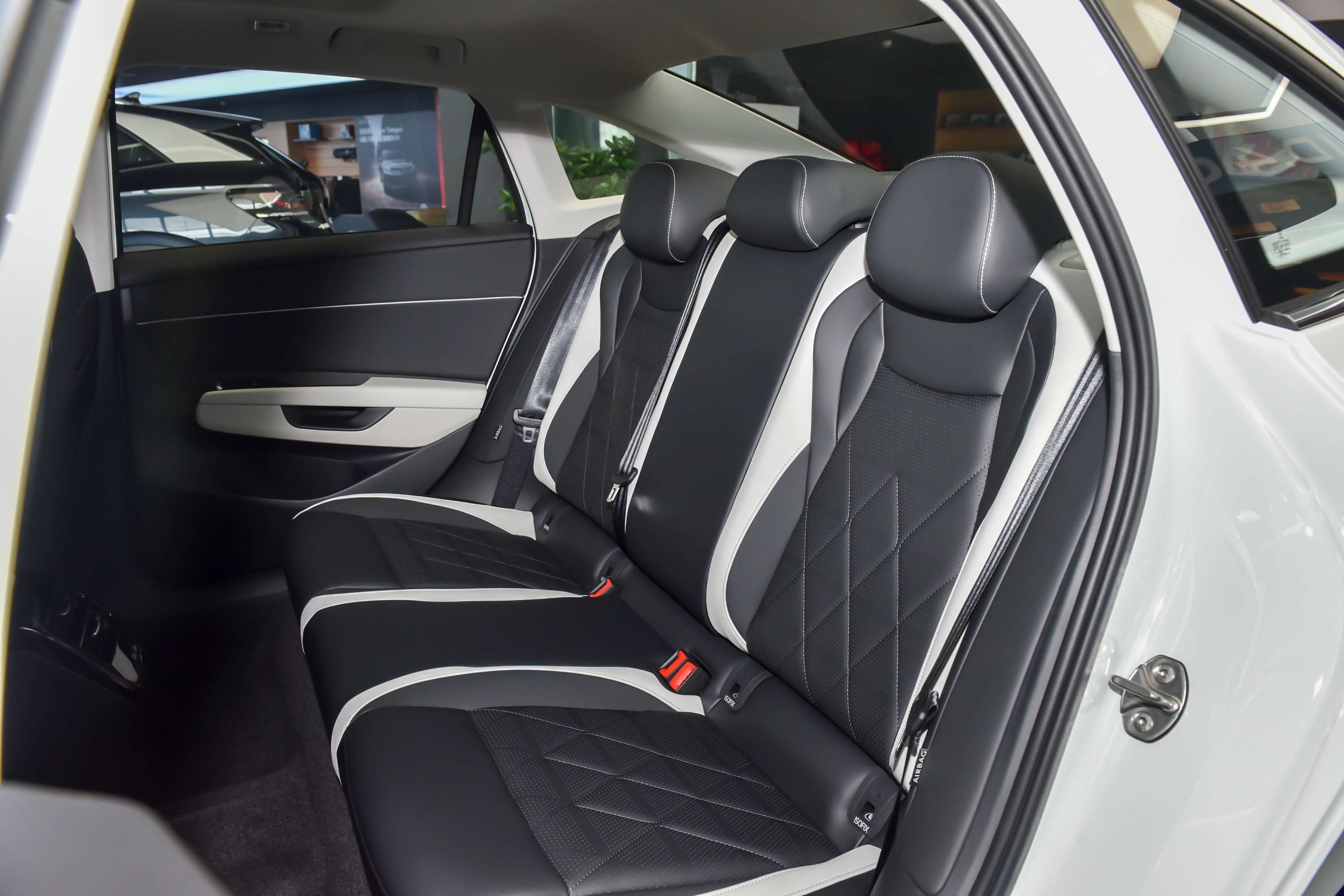 【2026款 速腾 速腾L 300TSI 时尚版汽车报价_图片_参数配置】-易车_济宁众诚大众